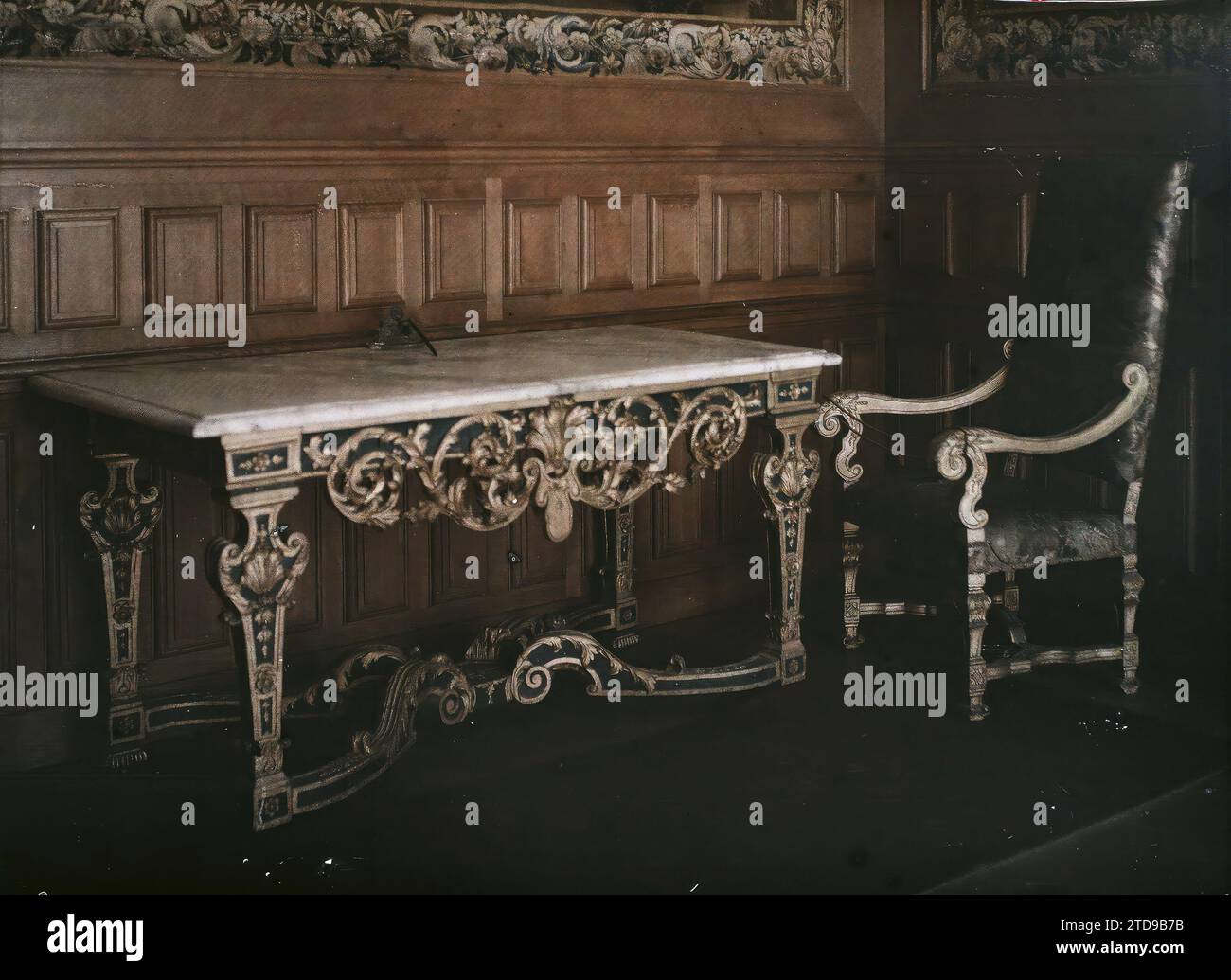 Jean guiton cabinet hi-res stock photography and images - Alamy