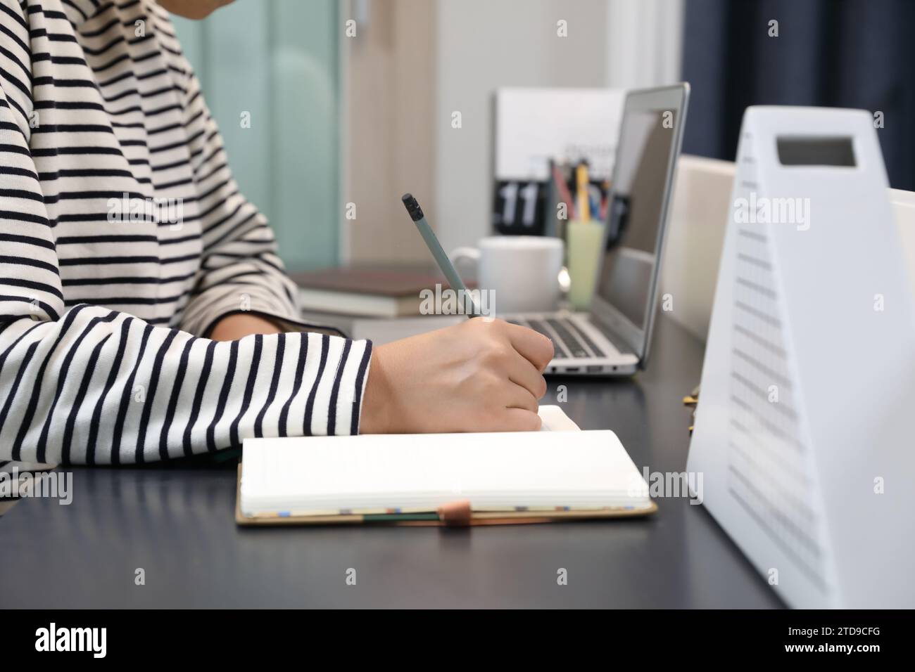 Student desk studying room hi-res stock photography and images - Alamy
