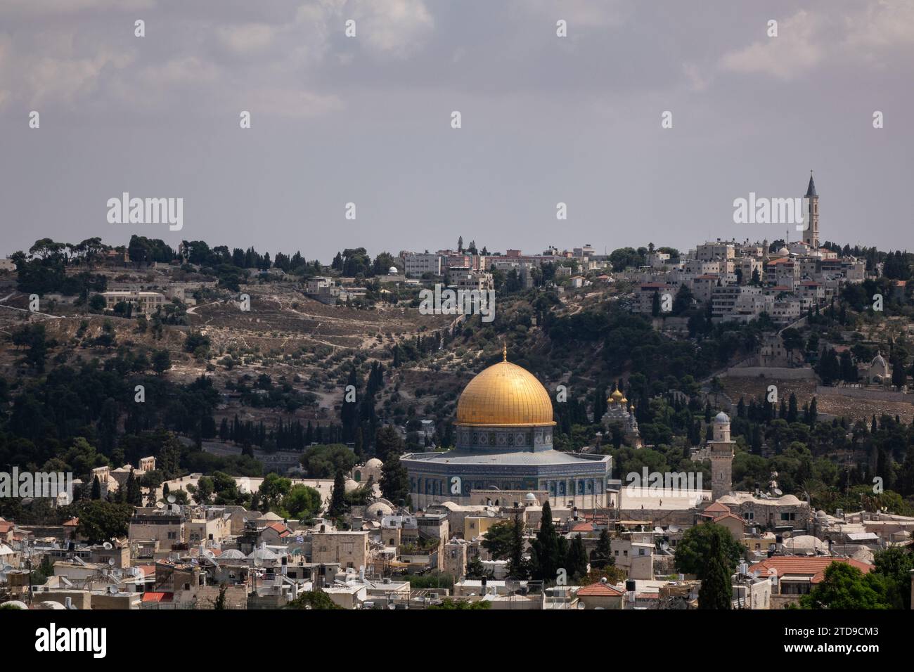 Muslim quarter of jerusalems old city hi-res stock photography and ...