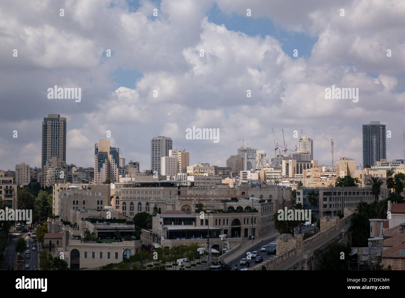 City view cityscape day buildings hi-res stock photography and images ...