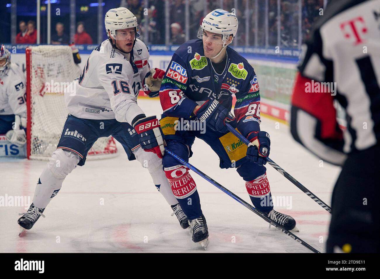 Max gildon hi-res stock photography and images - Alamy