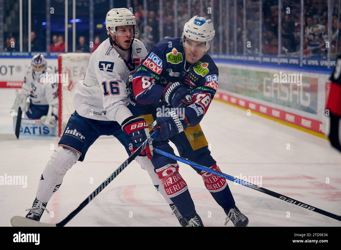 Max gildon hi-res stock photography and images - Alamy