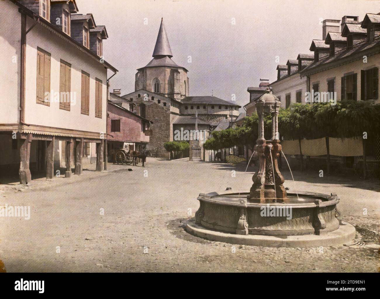 Saint-Savin, Hautes-Pyrénées, France, Religion, Habitat, Architecture ...