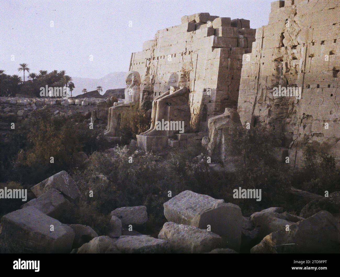 Karnak, Egypt, Africa The 8th pylon of the temple of Amon Ra, Habitat ...