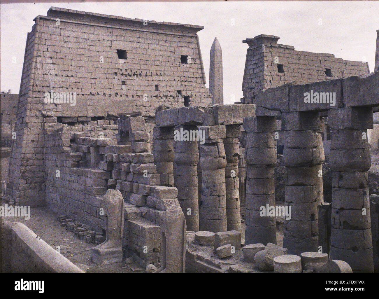 Obelisk statue temple archaeological vestige sculpture egyptian hi-res ...