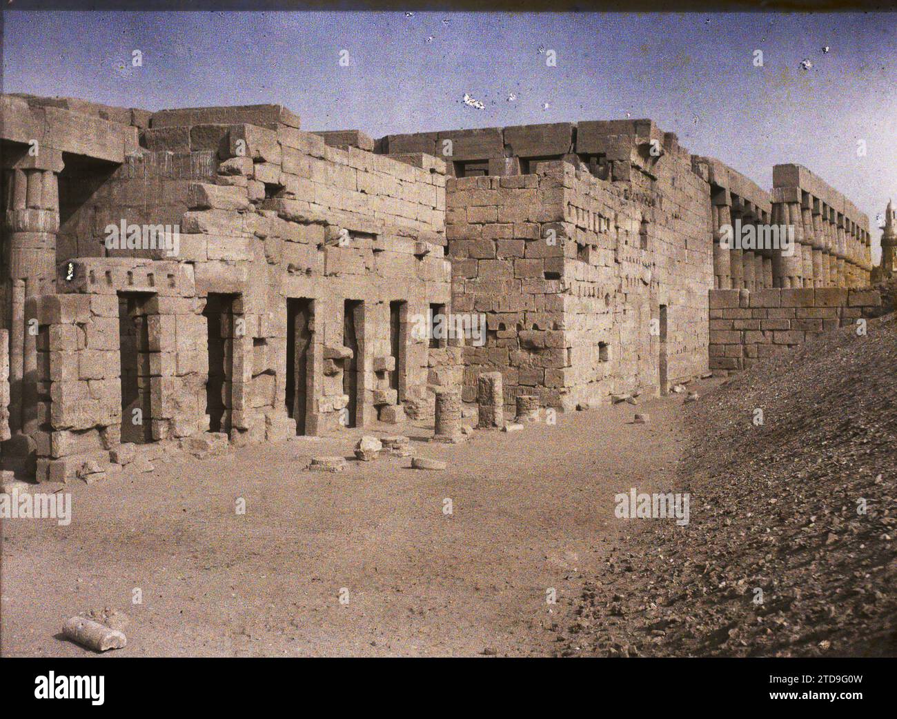 Luxor, Egypt, Africa South side of the temple, Habitat, Architecture ...