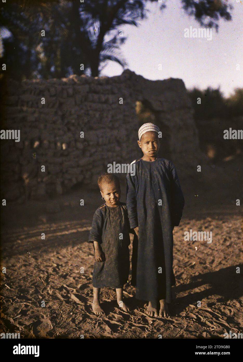 Louqsor, Egypt, Africa Village children, Clothing, Human beings ...
