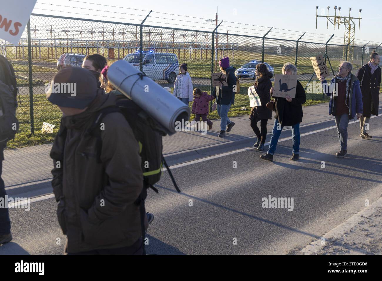 Liege, Belgium. 17th Dec, 2023. Illustration picture shows a march on ...