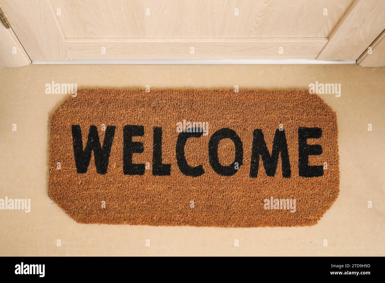 Welcome doorstep feet hi-res stock photography and images - Alamy