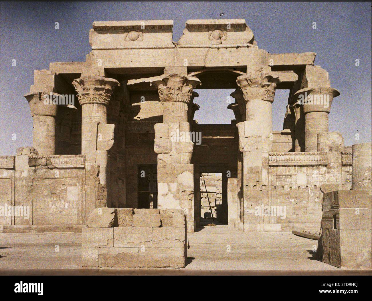 Kom ombo temple facade hi-res stock photography and images - Alamy
