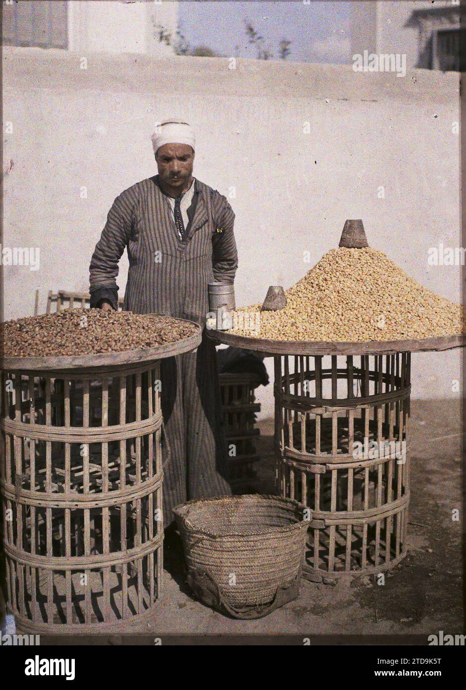 Corn merchant hi-res stock photography and images - Alamy