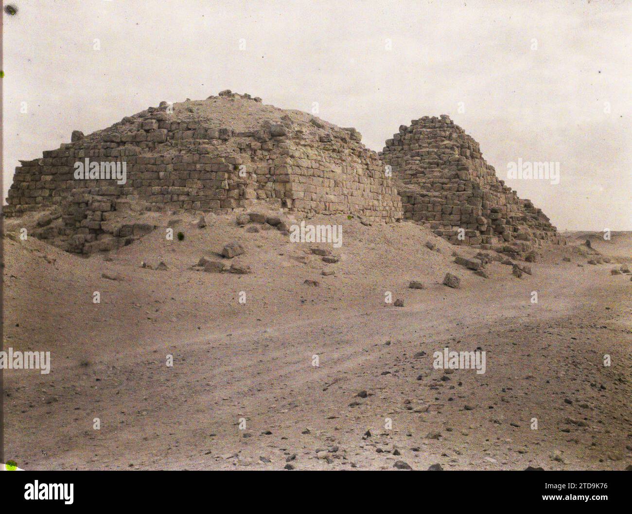 Giza, Egypt, Africa The pyramids of Meritites 1st and Hénoutsen ...