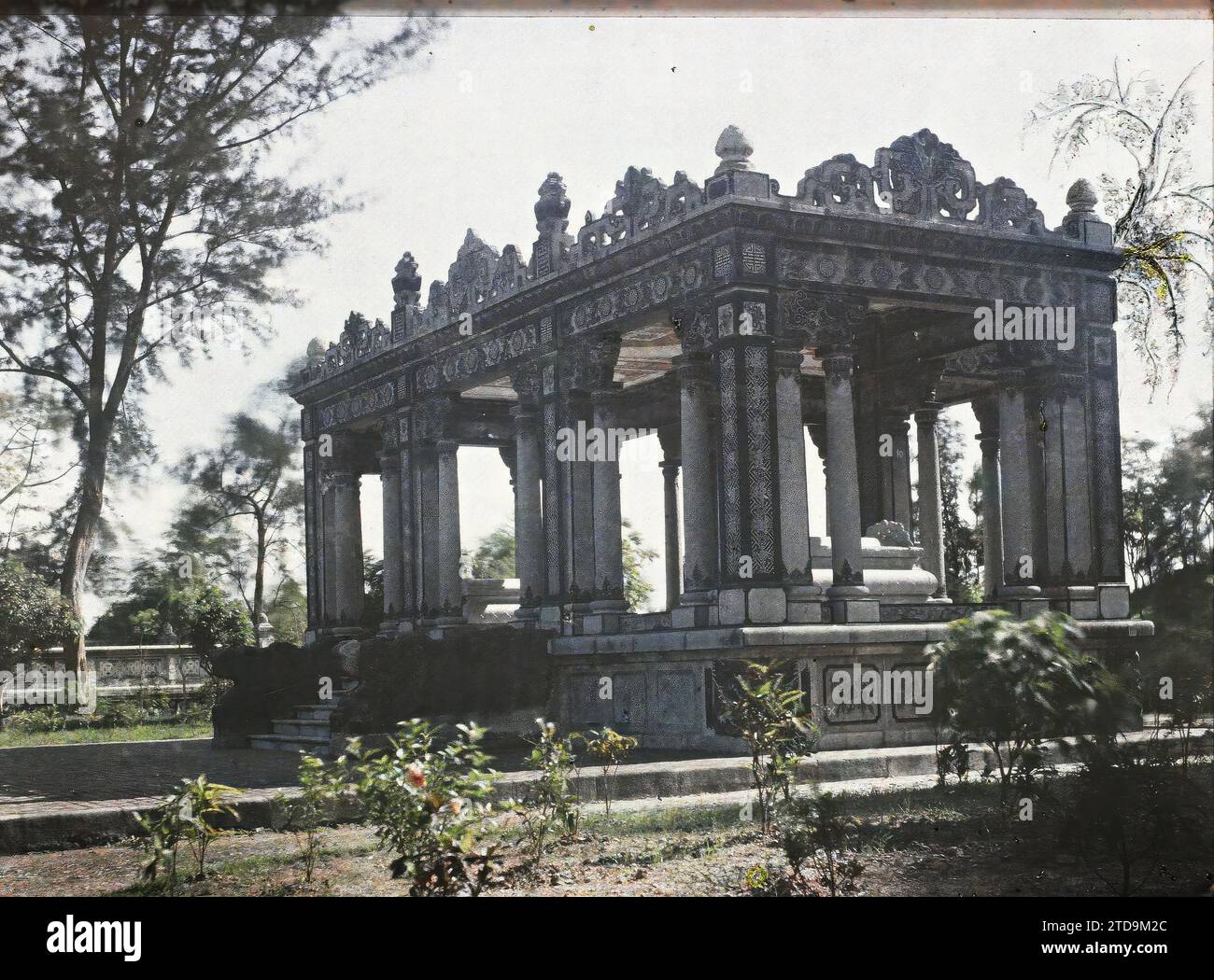 Tonkin, Indochina The funerary monument of a great mandarin, Habitat ...