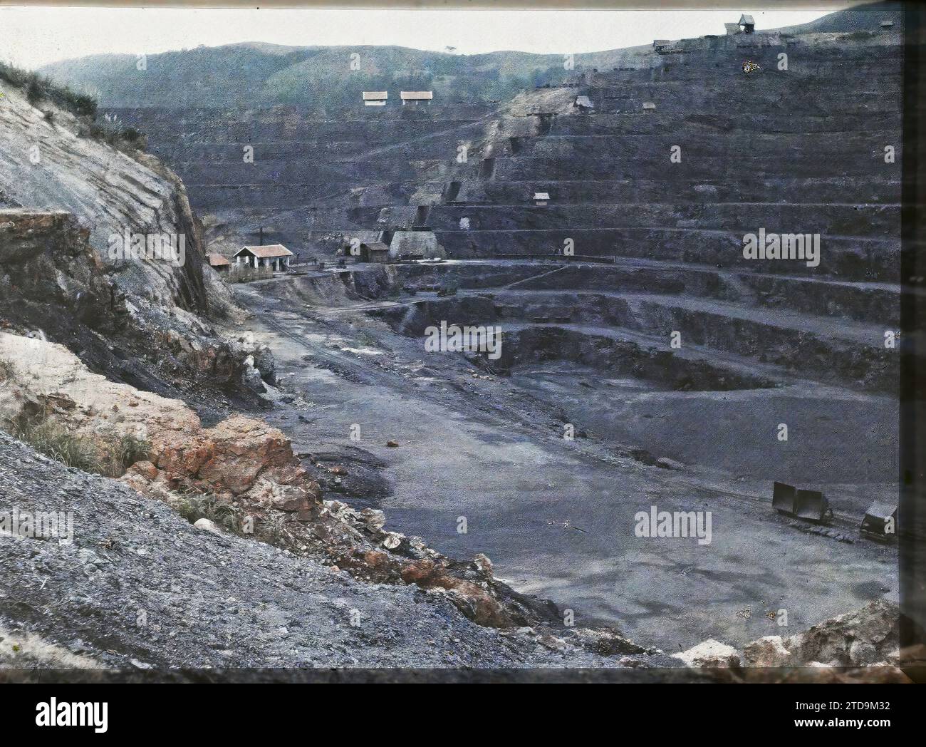 Hongkay coal mines hi-res stock photography and images - Alamy