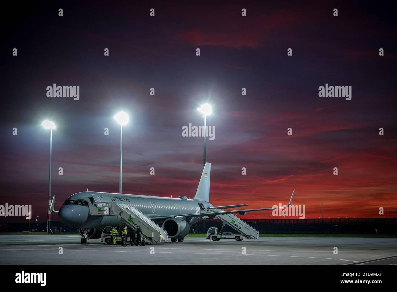 Vilnius, Lithuania. 17th Dec, 2023. An Air Force Airbus A321 is waiting ...