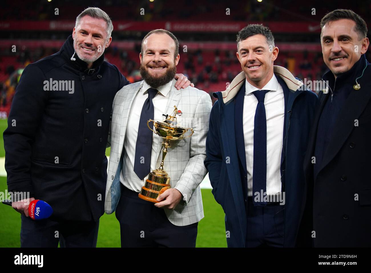 Gary neville and jamie carragher hi-res stock photography and images ...