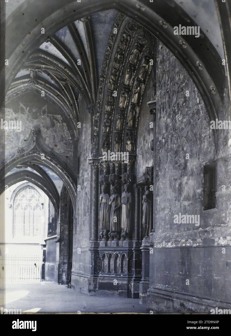 Church christianity sculpture vault arc arcade arceau sculpted hi-res ...