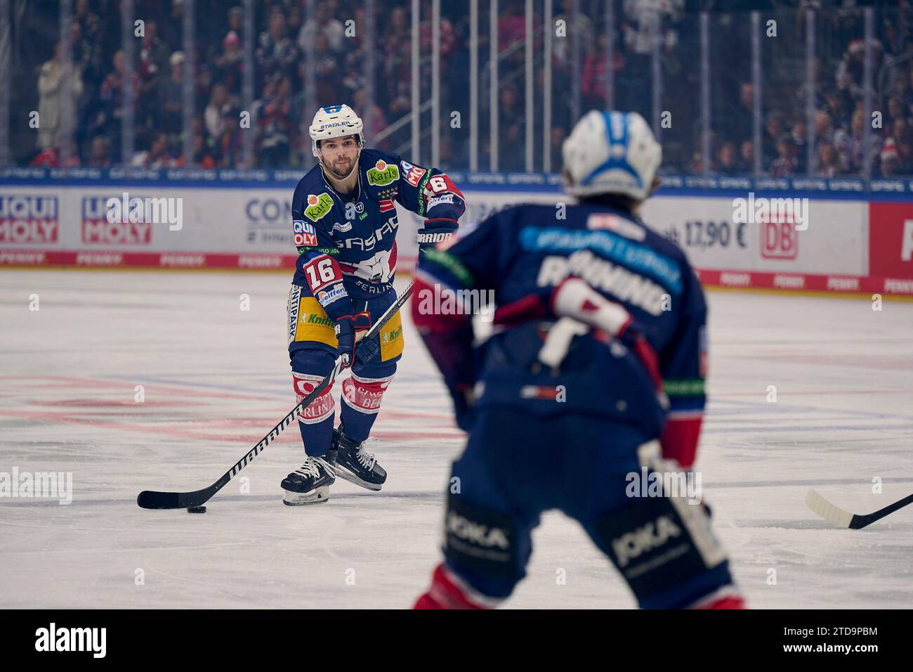 Berlin, Deutschland. 17th Dec, 2023. Ben Finkelstein (Eisbaeren Berlin ...