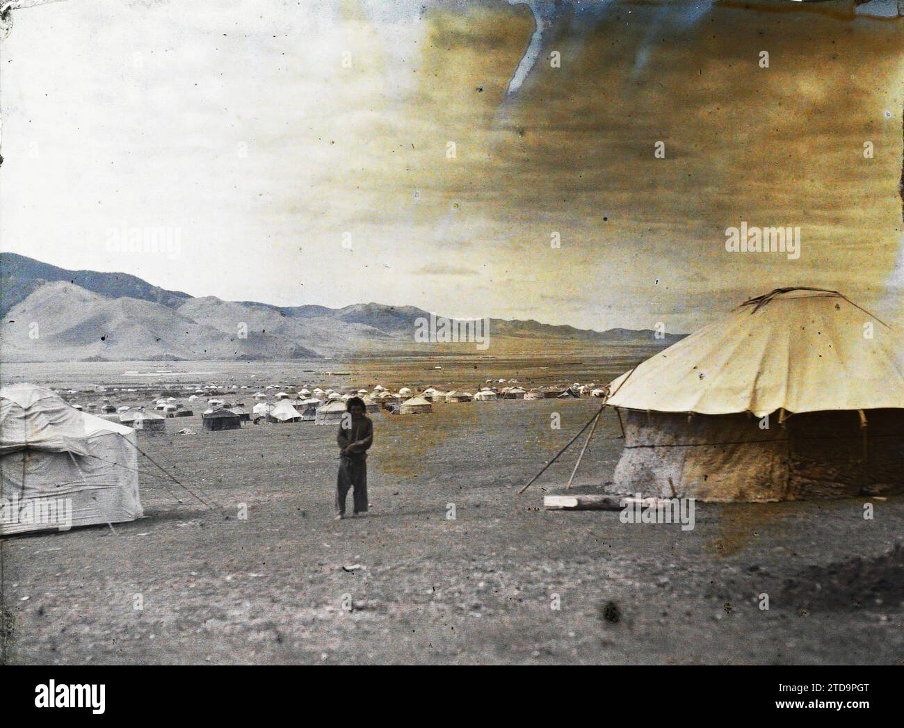 Tuul plain hi-res stock photography and images - Alamy