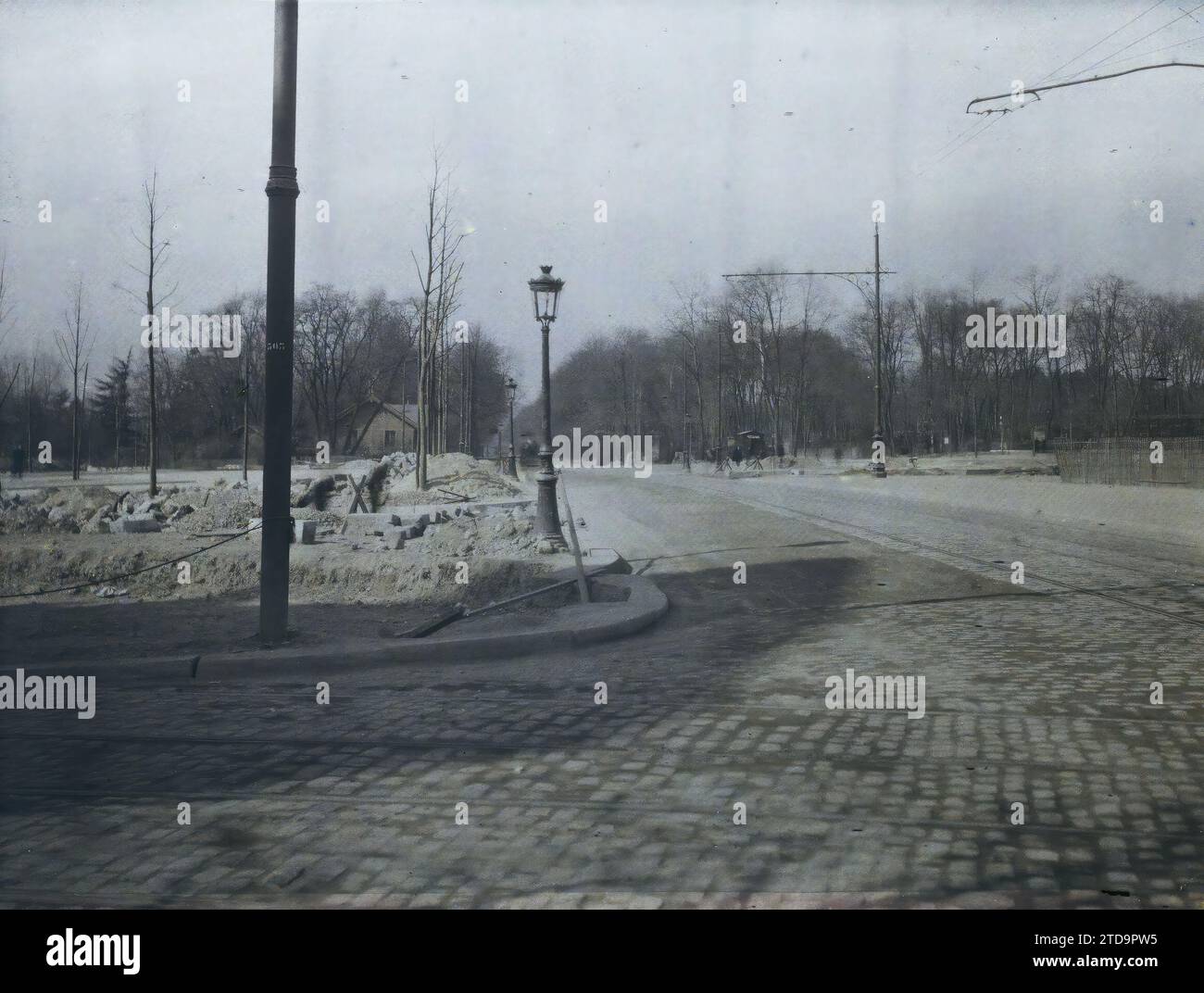 Paris (16th arr.), France Location of the old fortifications at Porte d ...