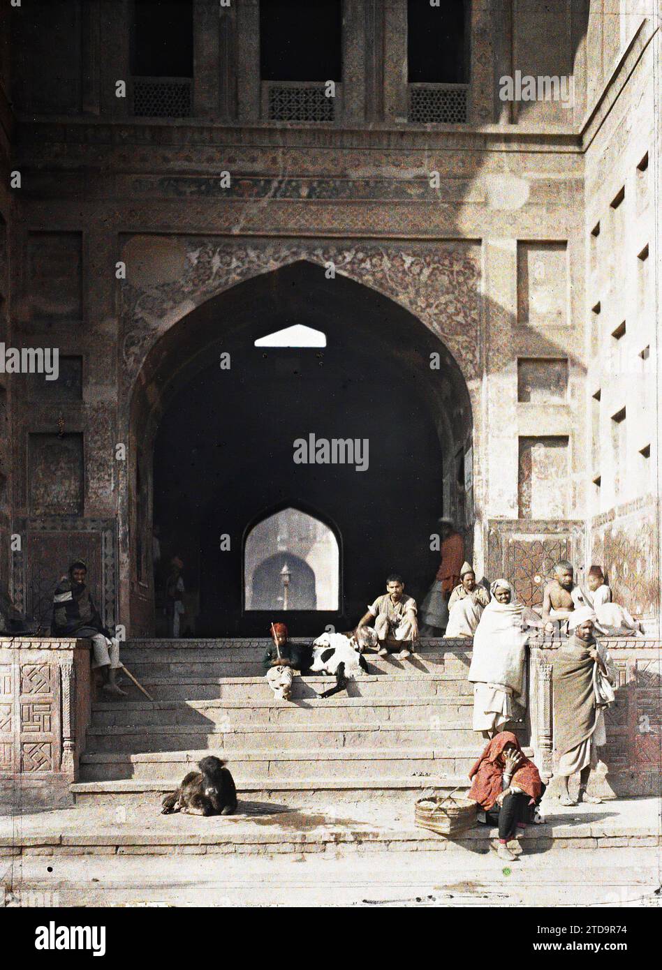 Lahore, India (current Pakistan) Door of the enclosure of the WASIR KHAN mosque, built by SHAH ...