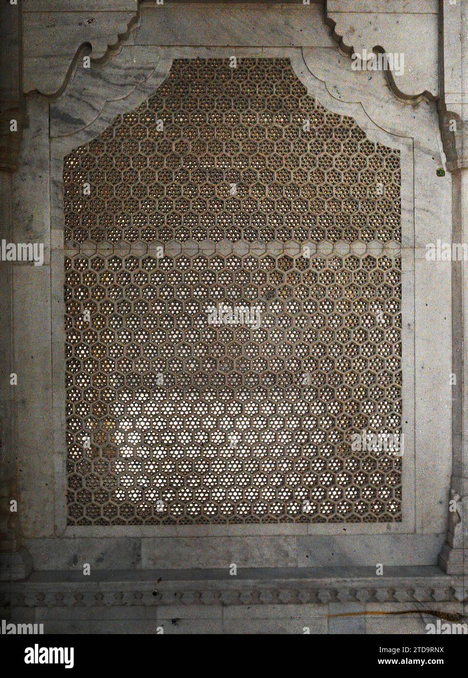 Openwork marble screen hi-res stock photography and images - Alamy