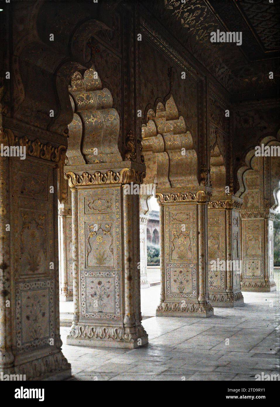 Delhi, India Interior of the private audience hall (Diwan-i-Khas) in ...
