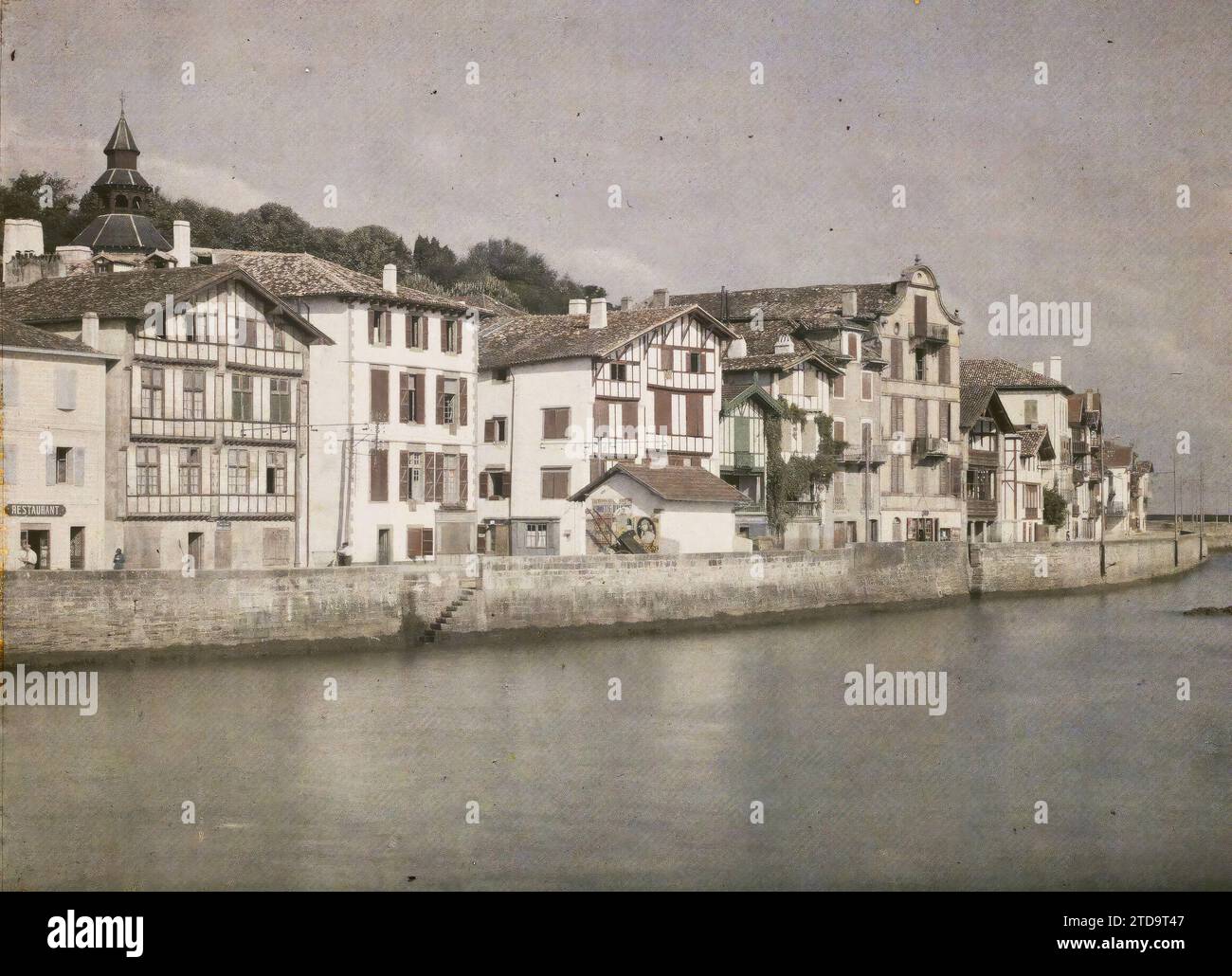 Ciboure, France, Habitat, Architecture, River, Civil engineering, Quay ...