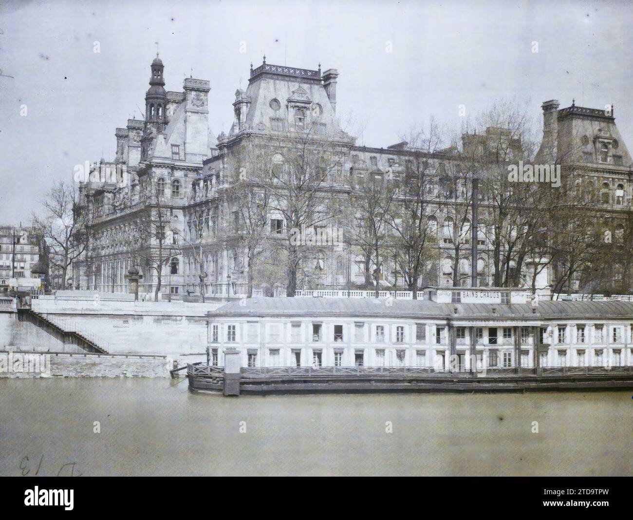 Paris (IVth arr.), France The Town Hall from the Arcole bridge, Quai ...