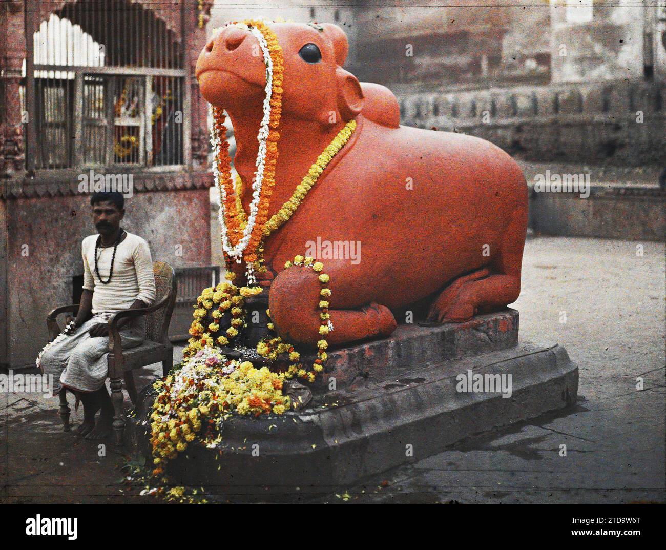 Benares, India Kashi Vishvanath (the Golden Temple): statue of the ...