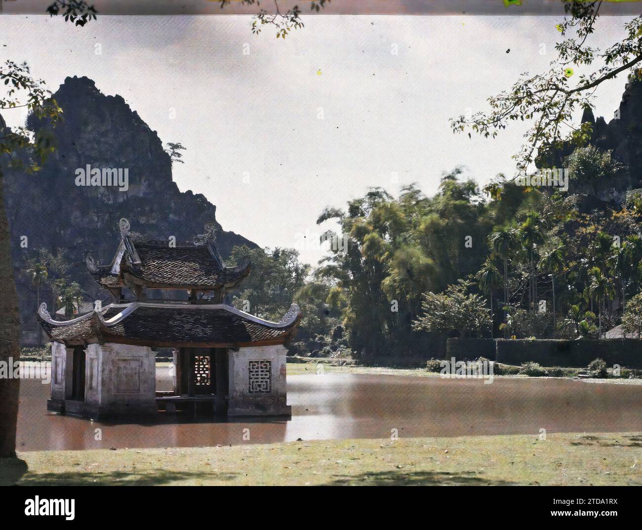 Province of So' n-tâi, Tonkin, Indochina The pagoda of the Thay pagoda ...
