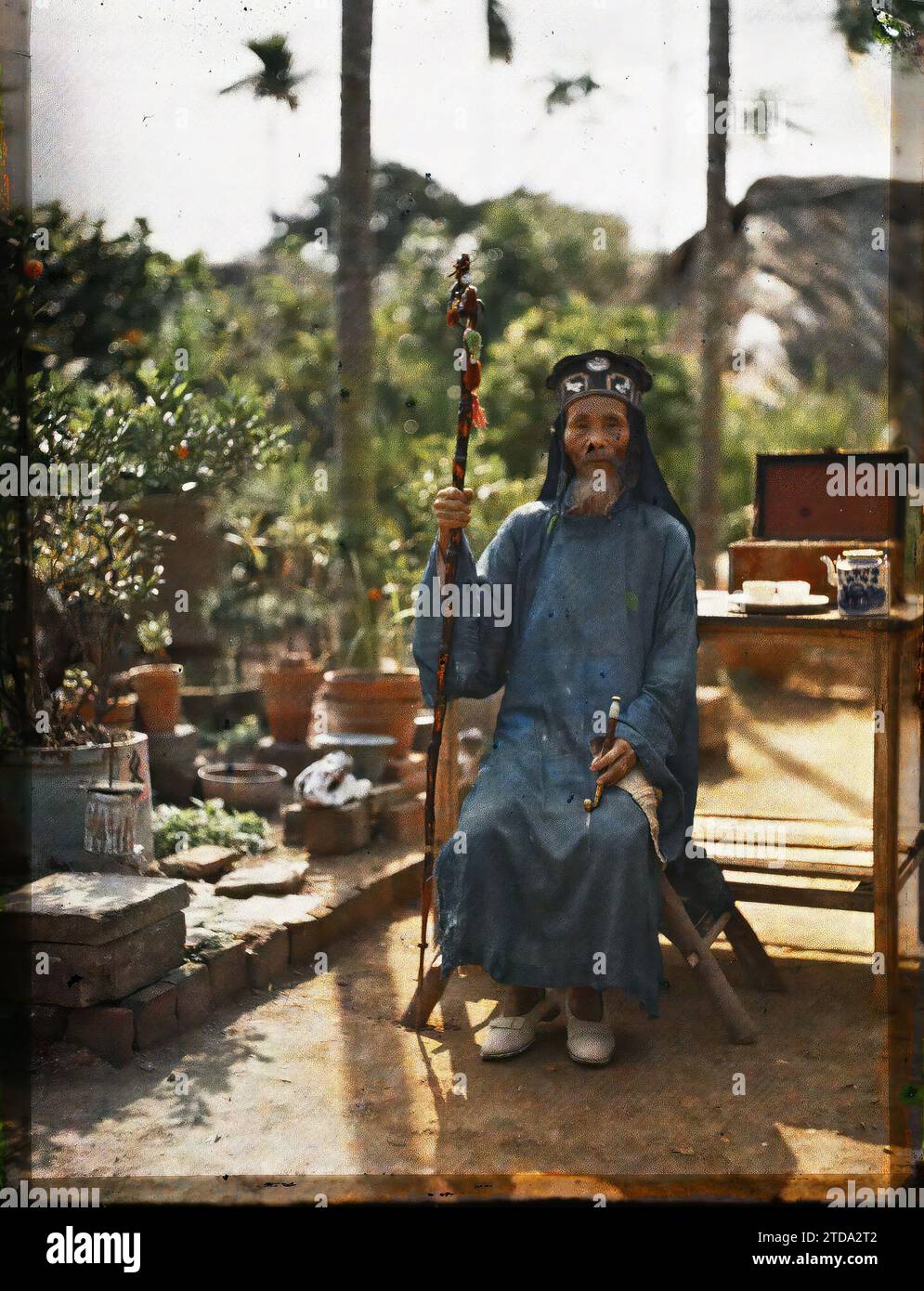 Surroundings of Hà-nôi, Hainoi Vietnam, Tonkin, Indochina A village ...