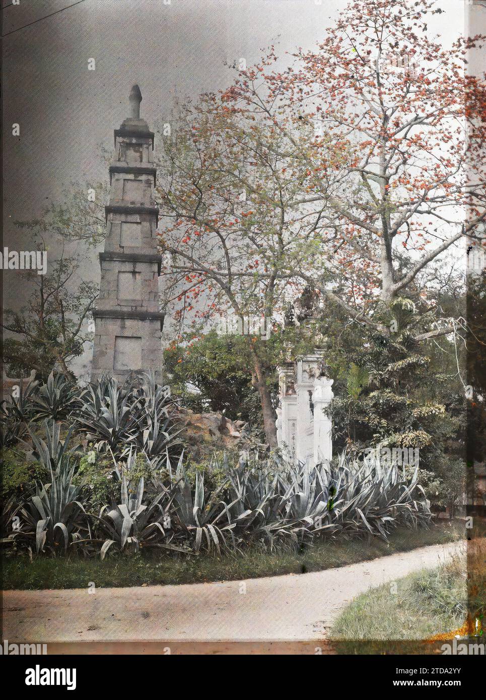 Hà-nôi, Hainoi Vietnam, Tonkin, Indochina A small religious building ...