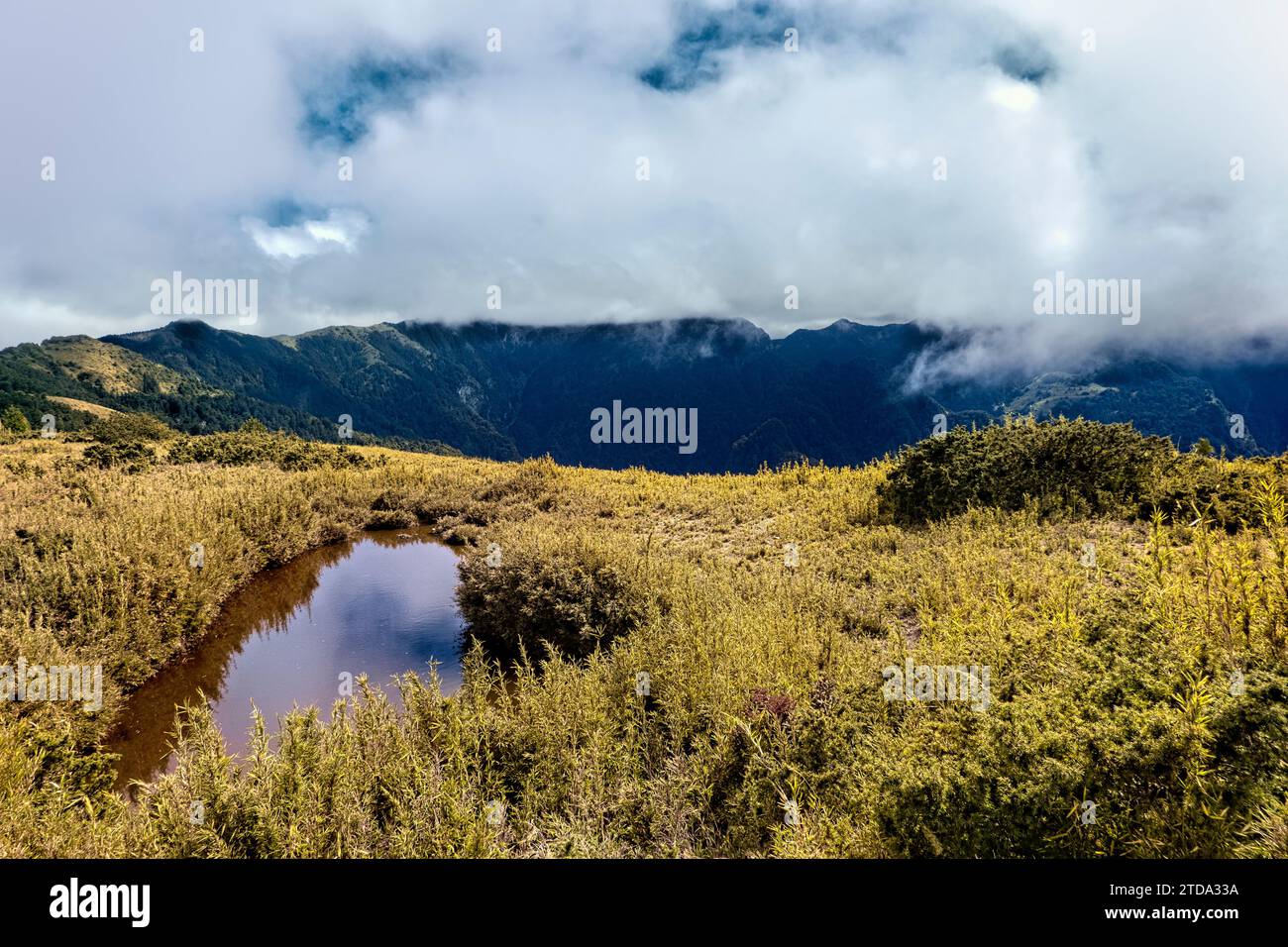 Jialishan hi-res stock photography and images - Alamy