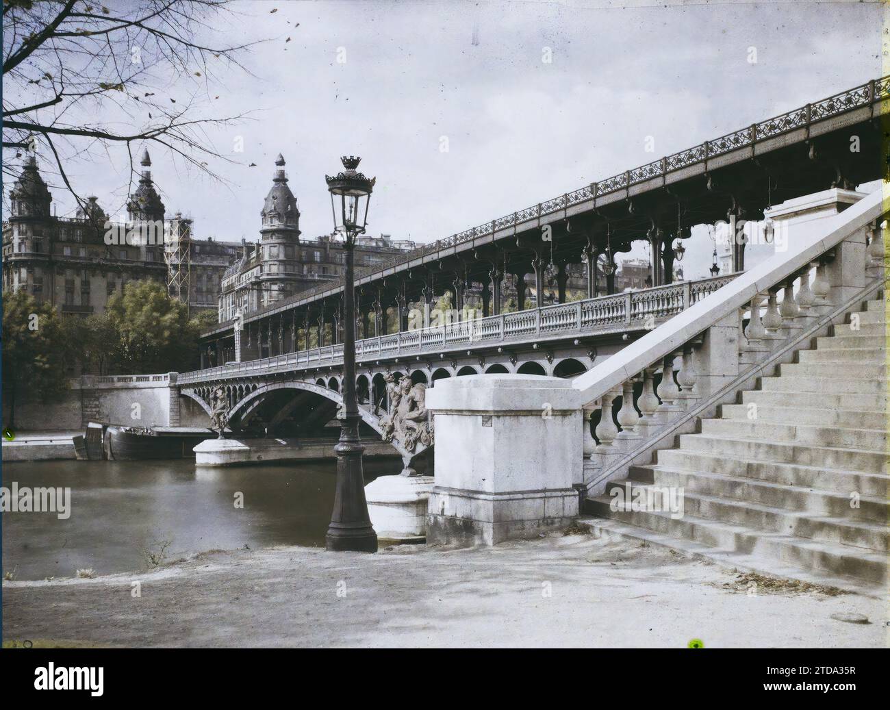 Paris (16th arrondissement), France The Passy viaduct, current Bir ...