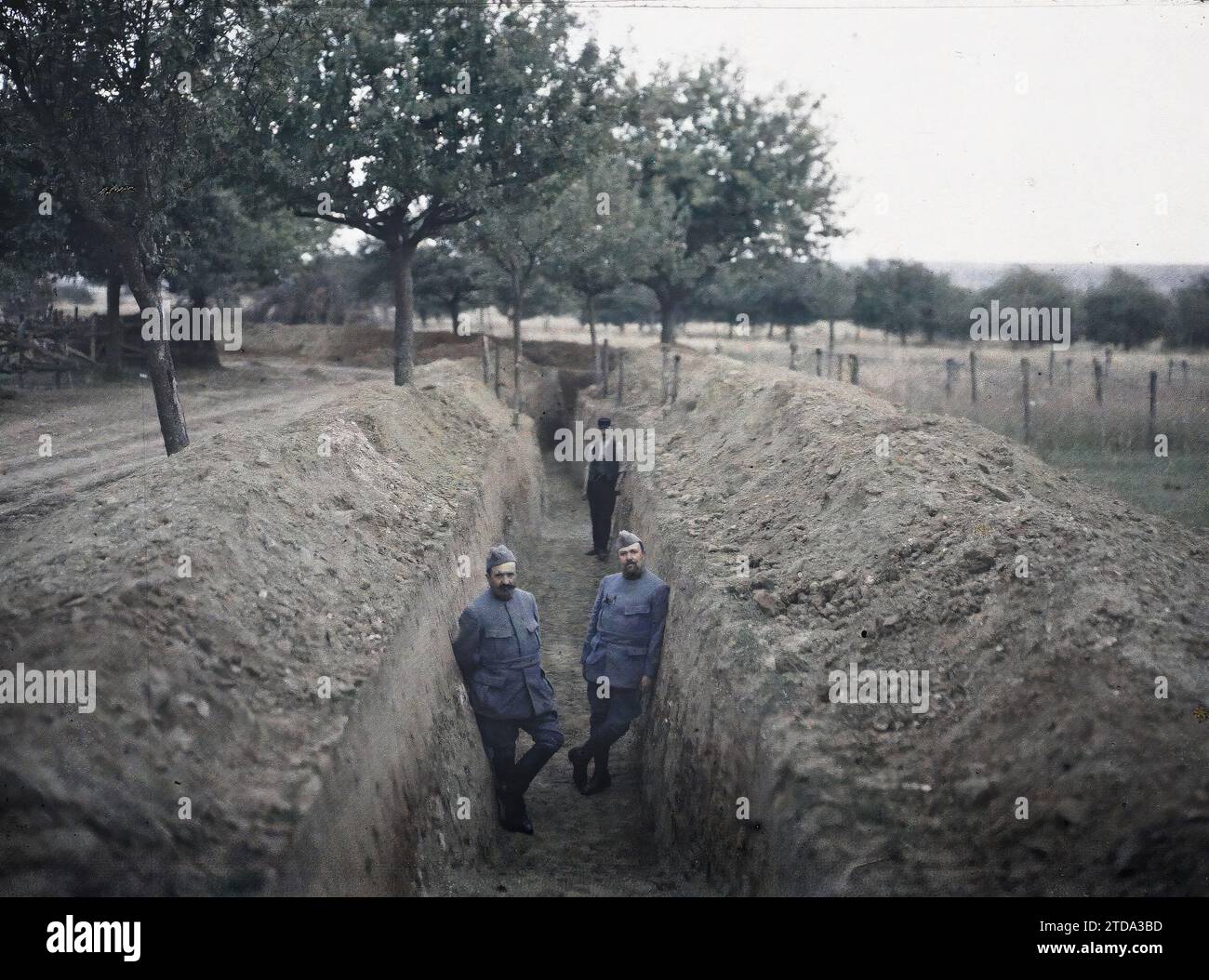 Conchy-les-Pots, Oise, Picardy, France scene showing soldiers in a ...