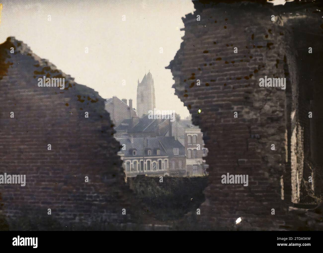 Peronne castle hi-res stock photography and images - Alamy