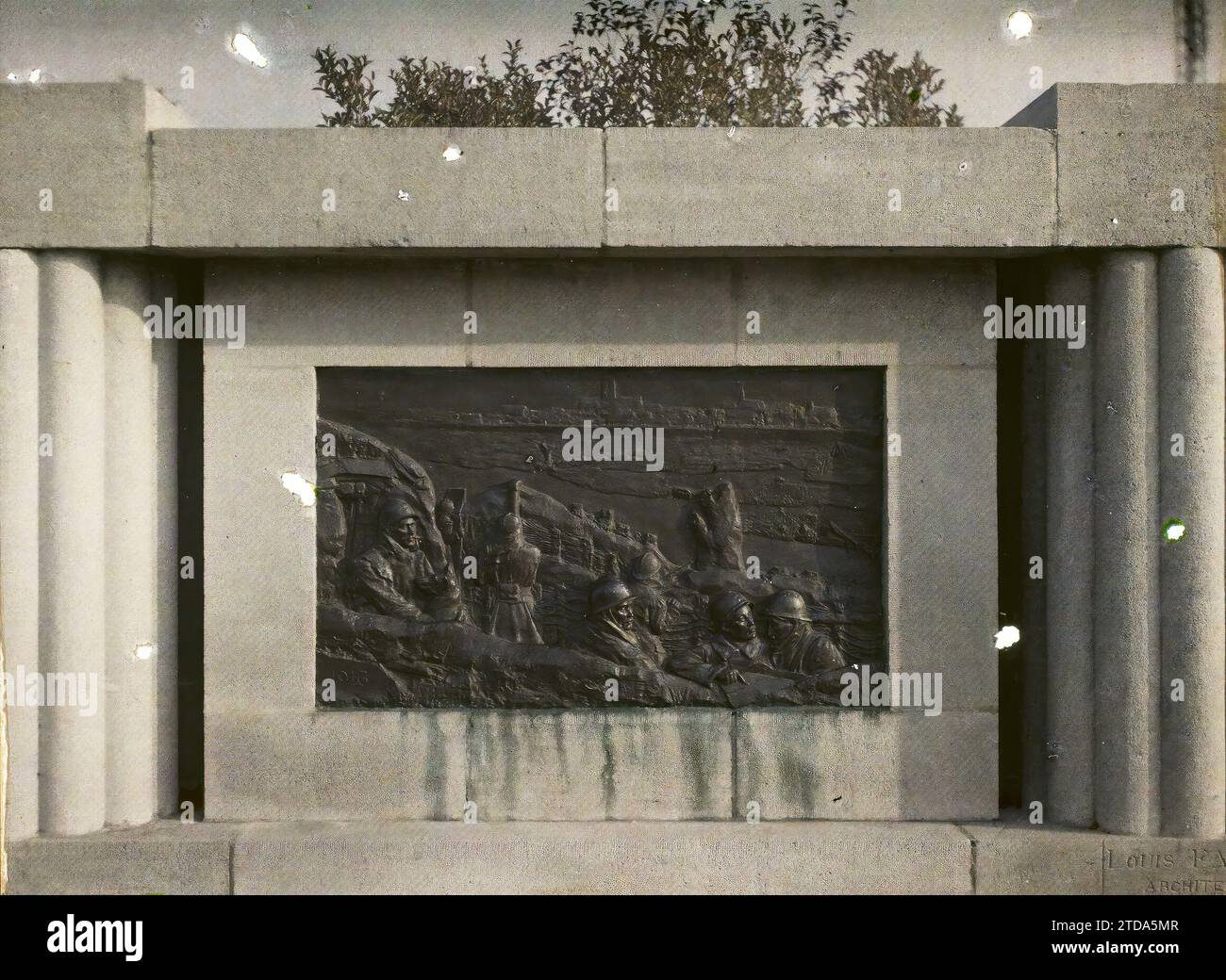 Citys war memorial bas relief hi-res stock photography and images - Alamy