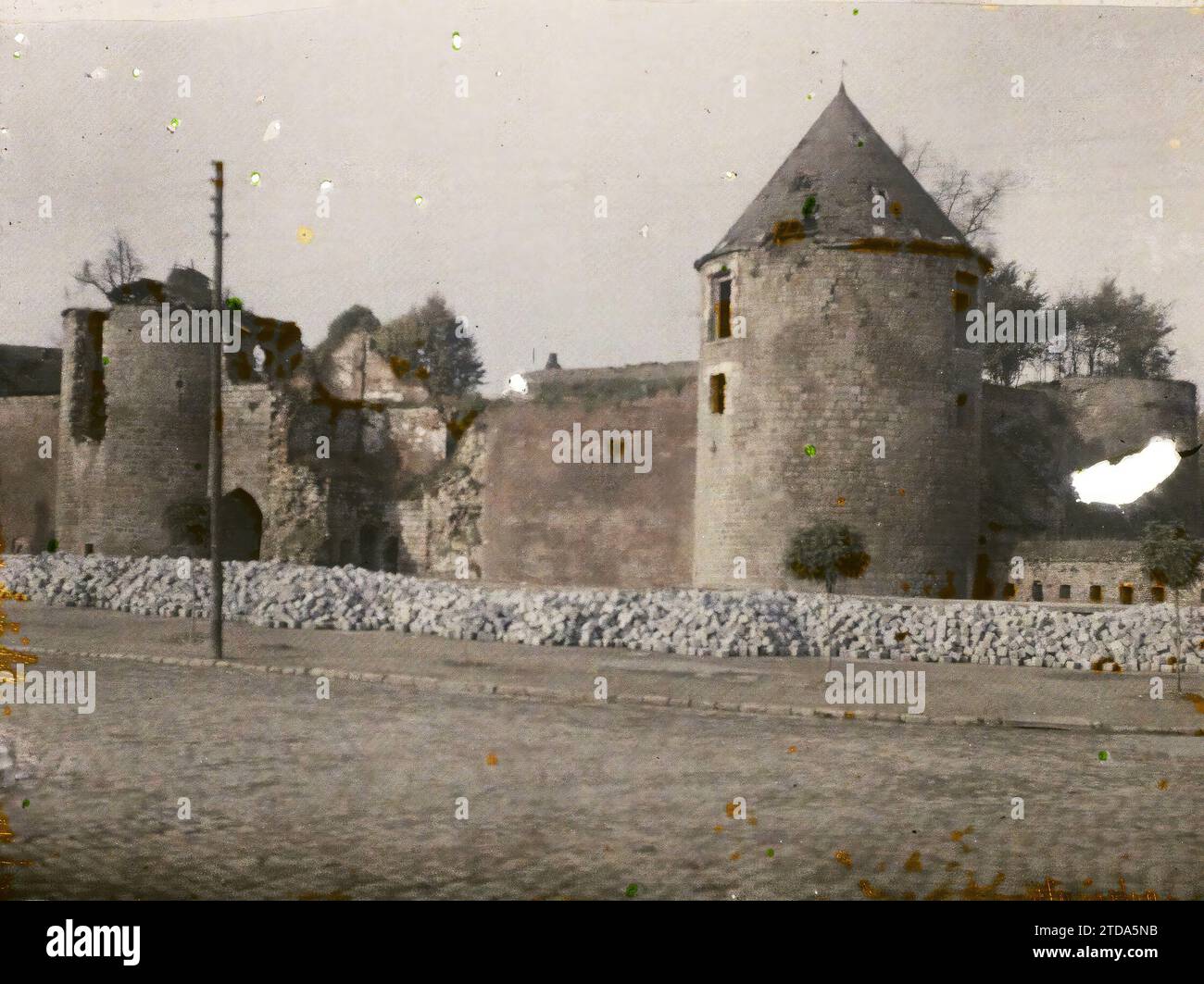 Péronne, France, Habitat, Architecture, First World War, Works, Tower ...