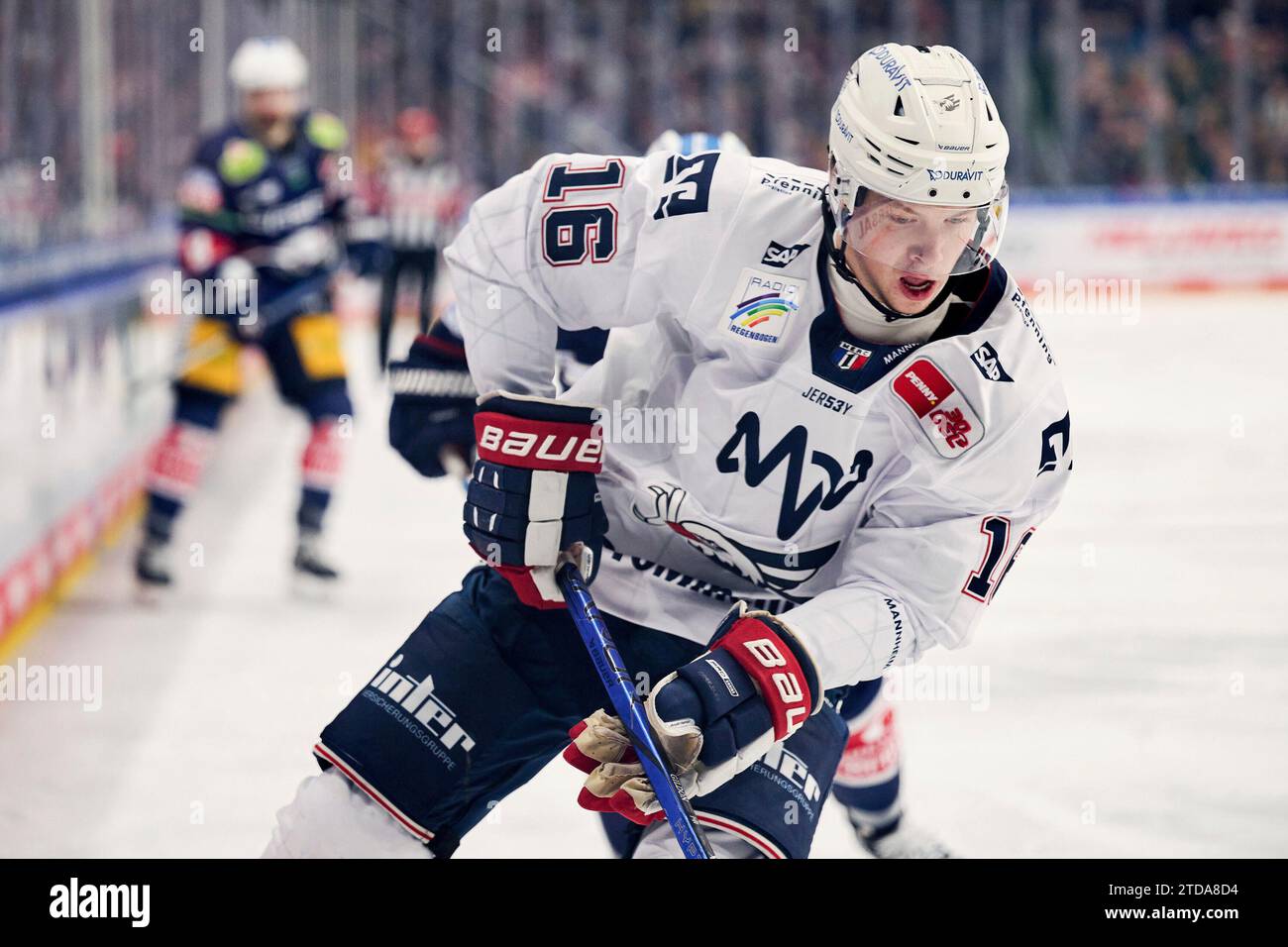 Max gildon hi-res stock photography and images - Alamy