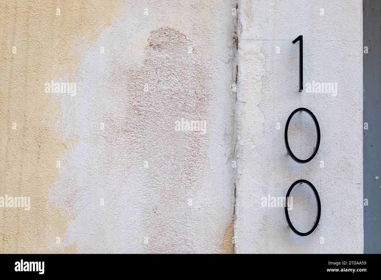Number 100 hi-res stock photography and images - Alamy