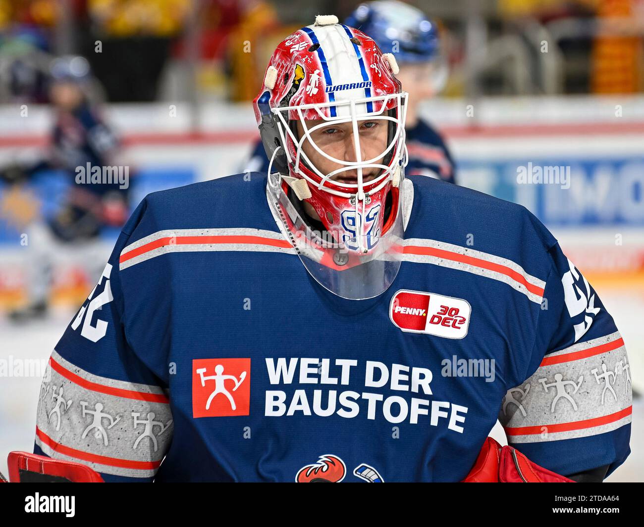Andreas Andy Jenike (Iserlohn Roosters, #92) auf dem Eis. Duesseldorfer ...