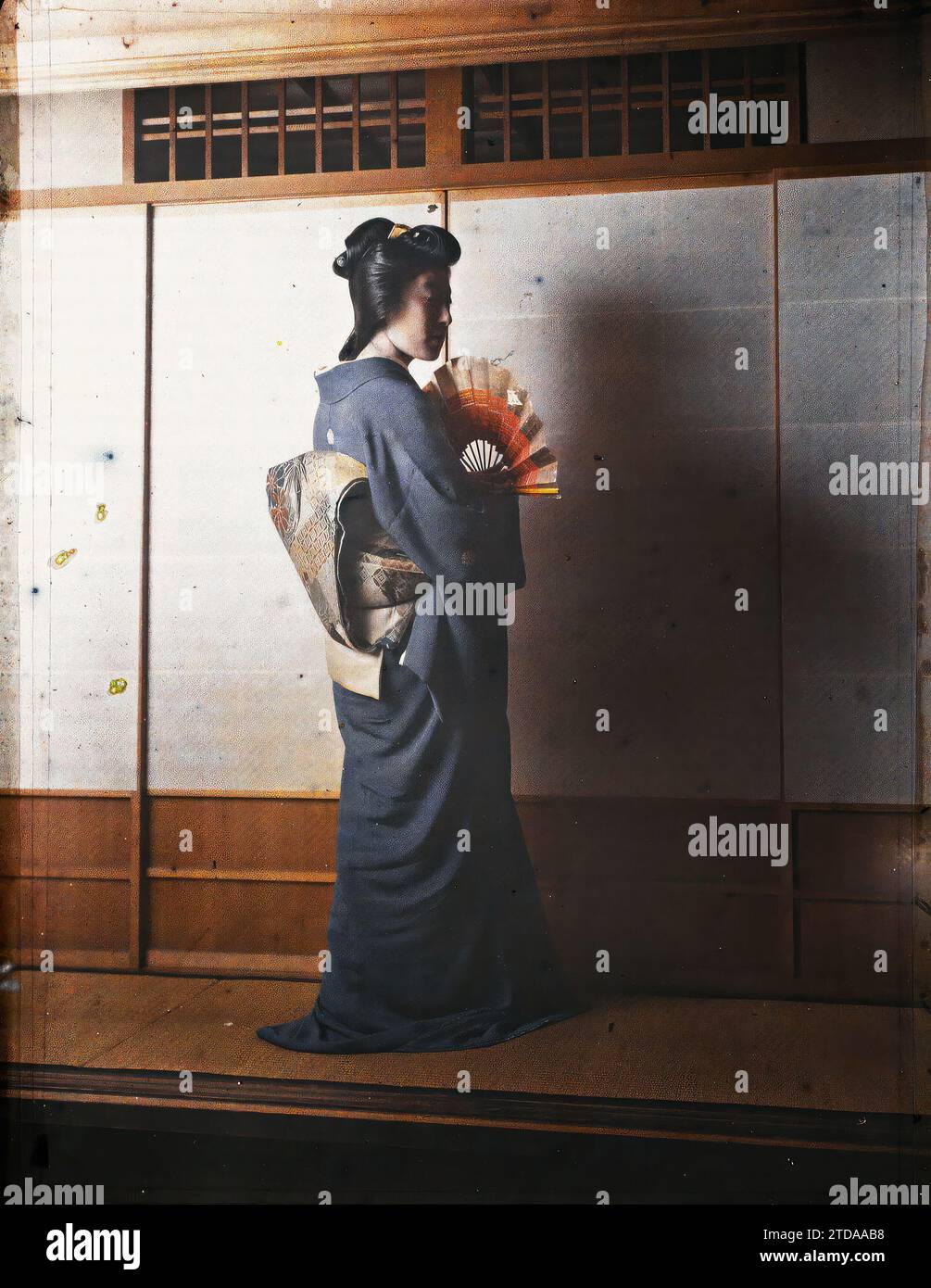 Guecha japan hi-res stock photography and images - Alamy