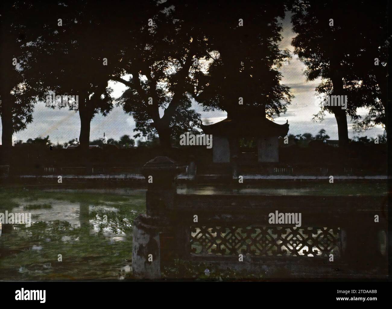 Hà-nôi, Hainoi Vietnam, Tonkin, Indochina Setting sun in the third ...