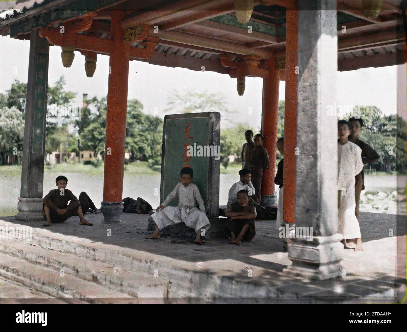 Van xu hi-res stock photography and images - Alamy