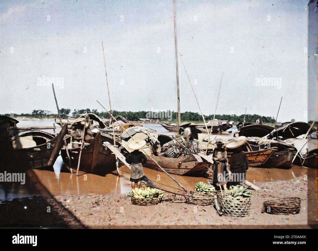 Feuve rouge hi-res stock photography and images - Alamy