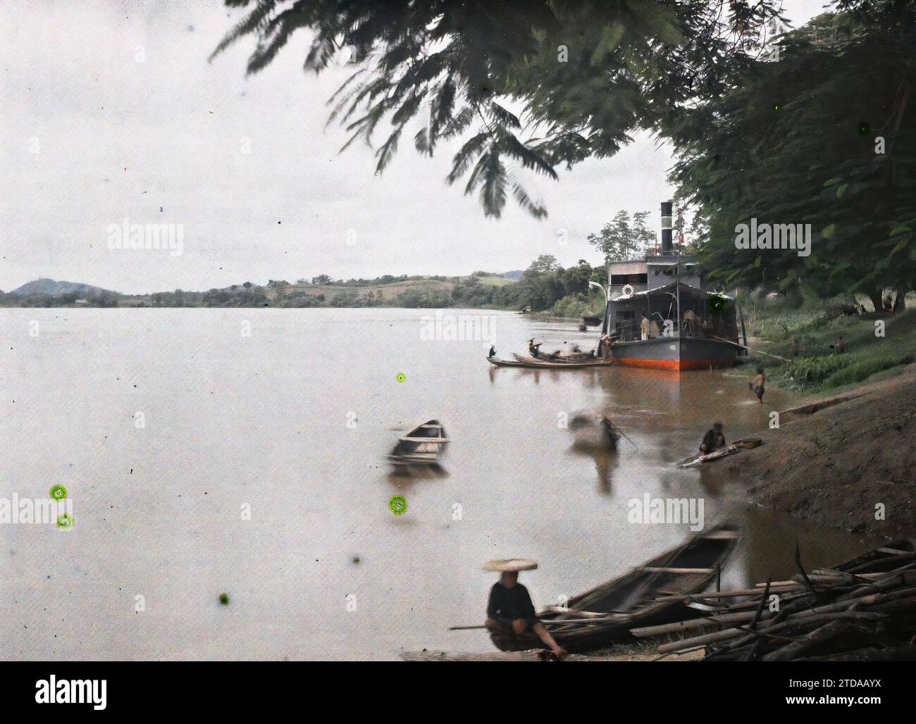 Phu Doan, Phu-tho Province, Tonkin, Indochina Sampans and floating ...