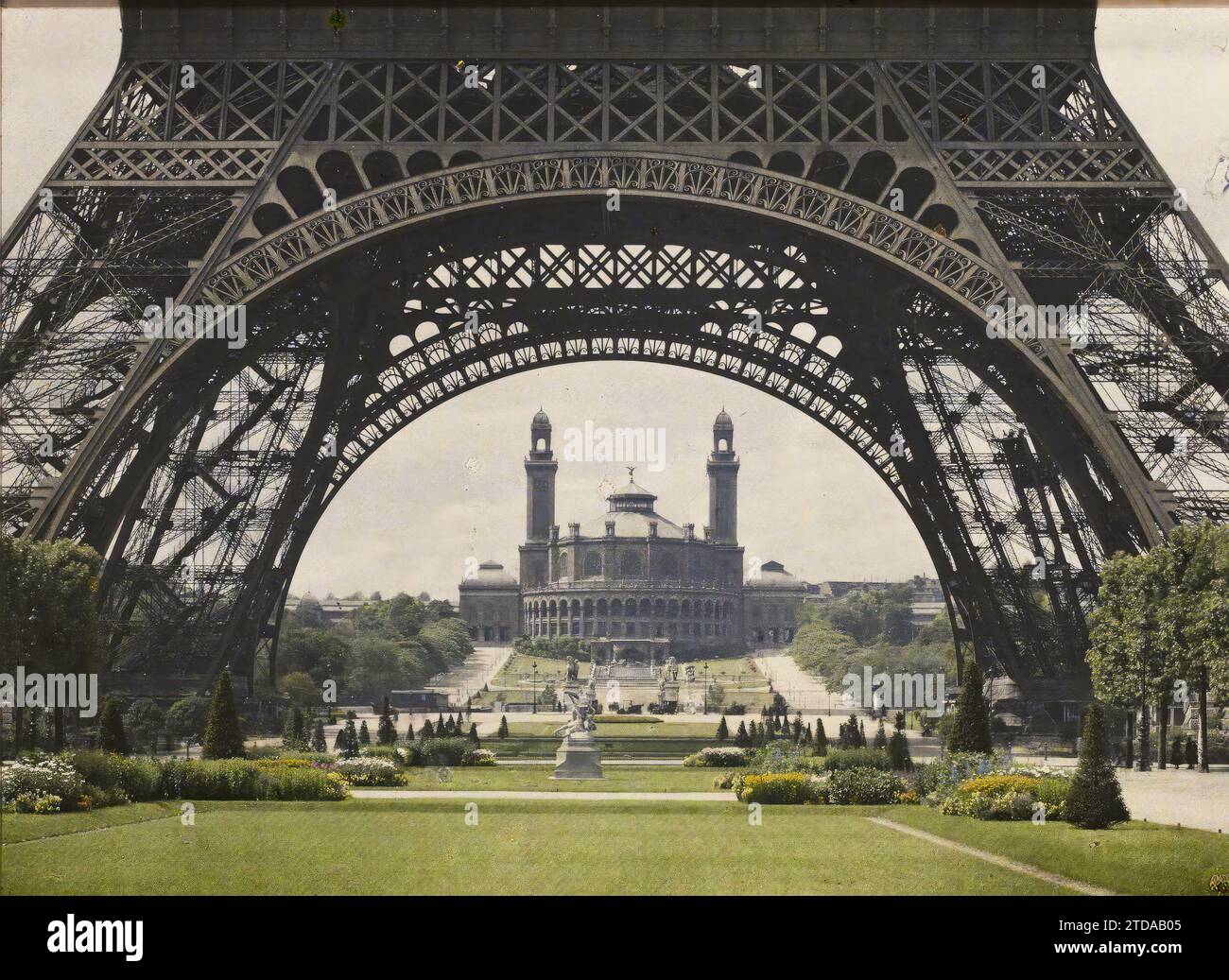 Paris (7th - 16th arrondissement), France The Trocadéro seen through ...