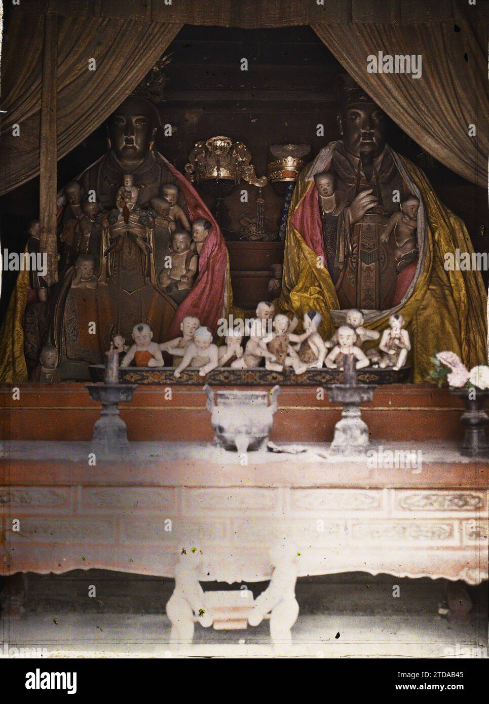 Statue taoism temple sculpture altar object of worship furniture hi-res ...