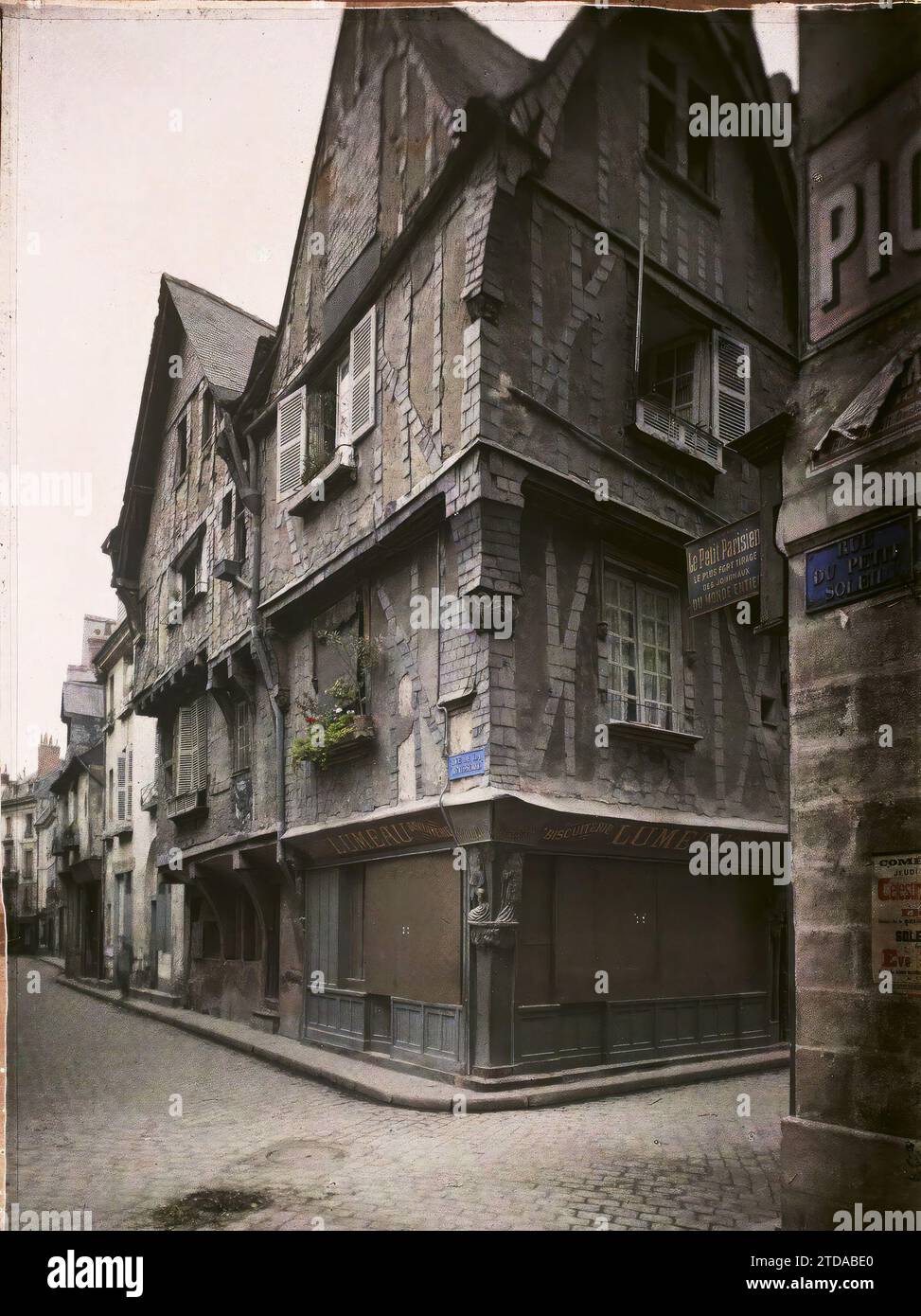 Rue au change hi-res stock photography and images - Alamy